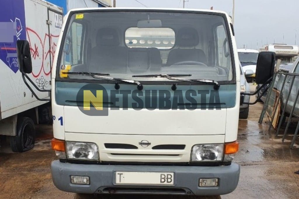 Subasta de Nissan Cabstar E TL 75 1999