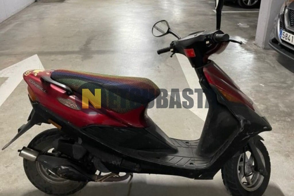 Subasta de Suzuki AH 50 2002