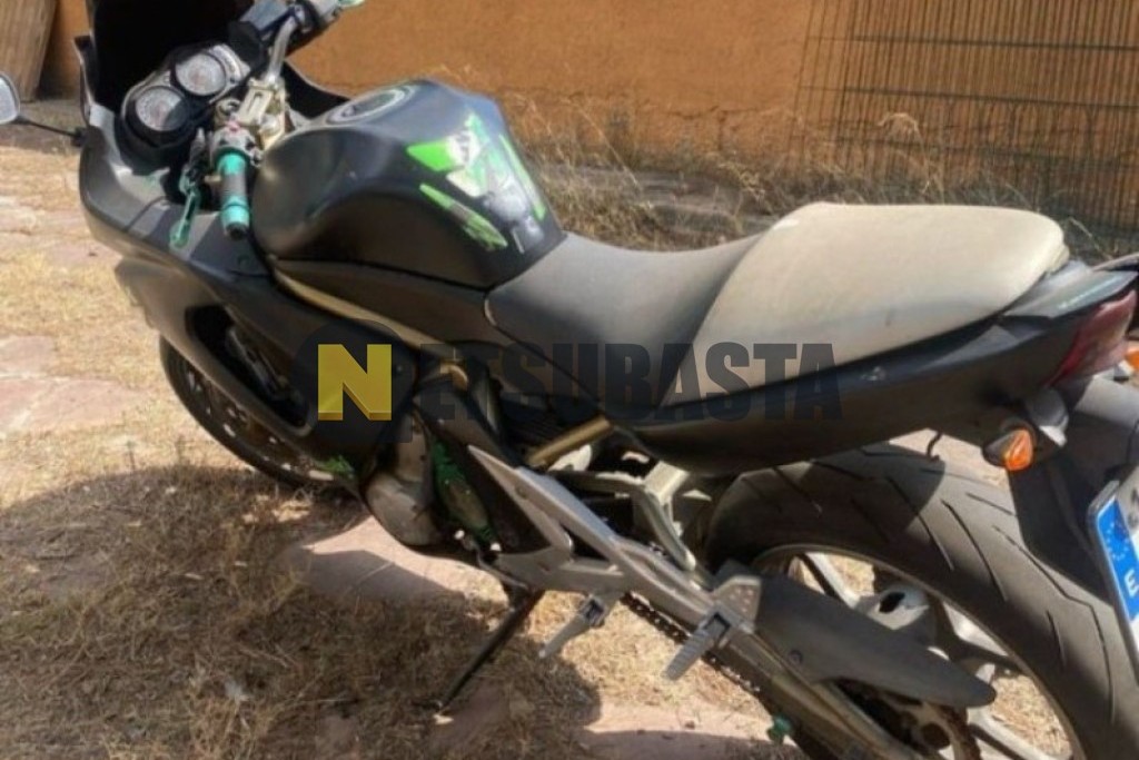 Subasta de Kawasaki ER 6F 2006